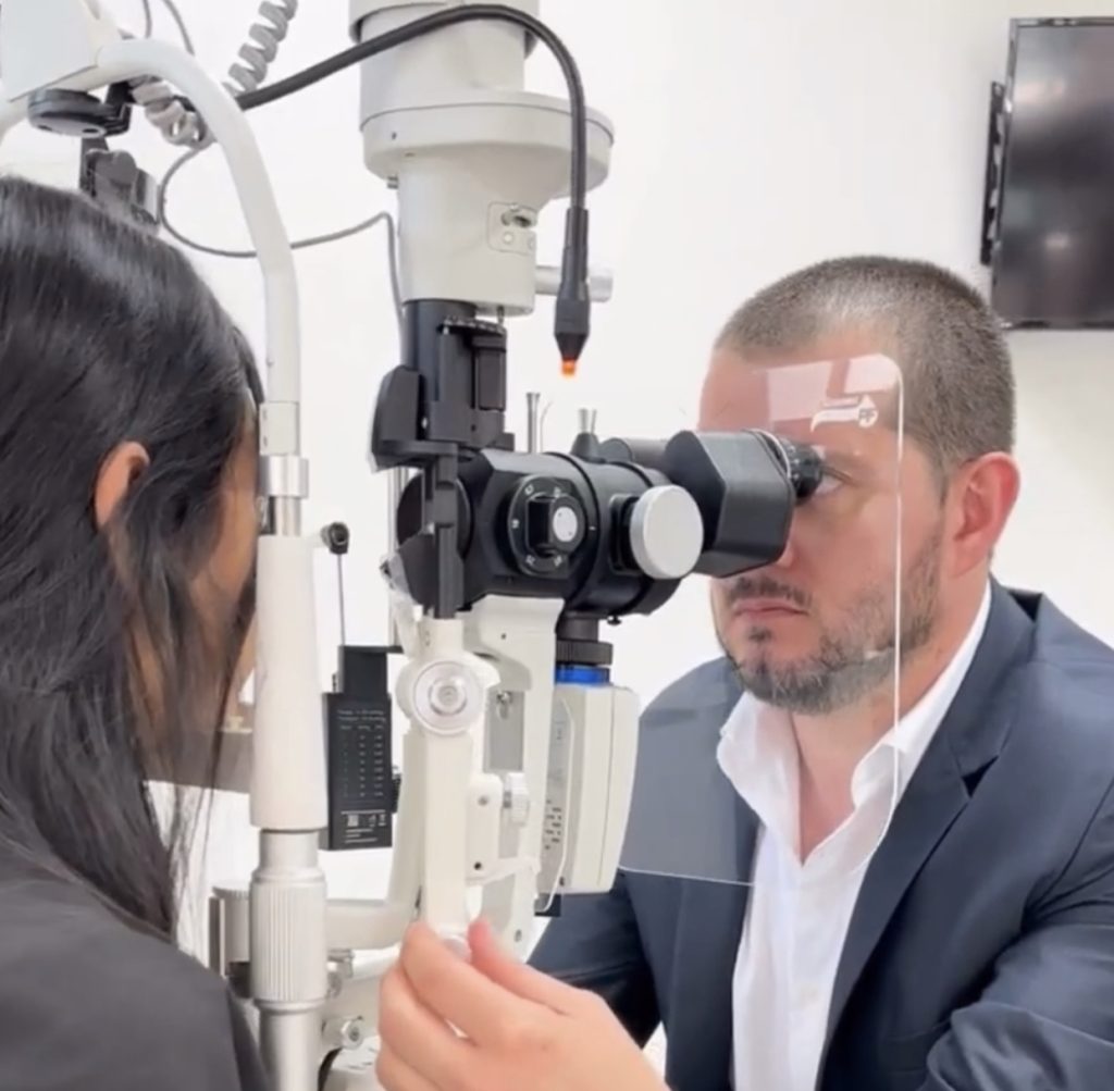 Currículo - Doctor Héctor Fonseca